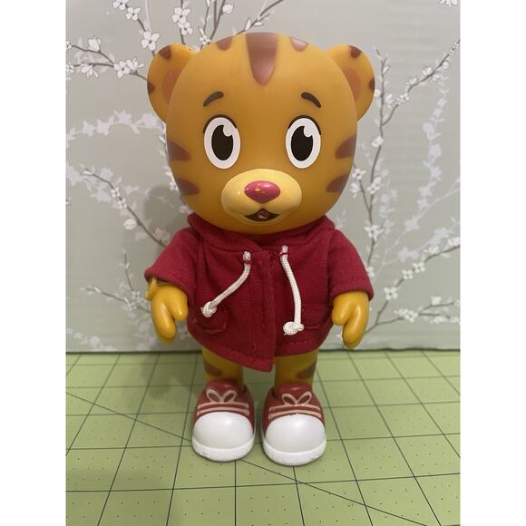Toys | Daniel Tiger Potty Time 8 Action Figure Mr Rogers Neighborhood ...